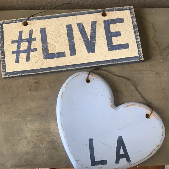 Brandy Melville Signs